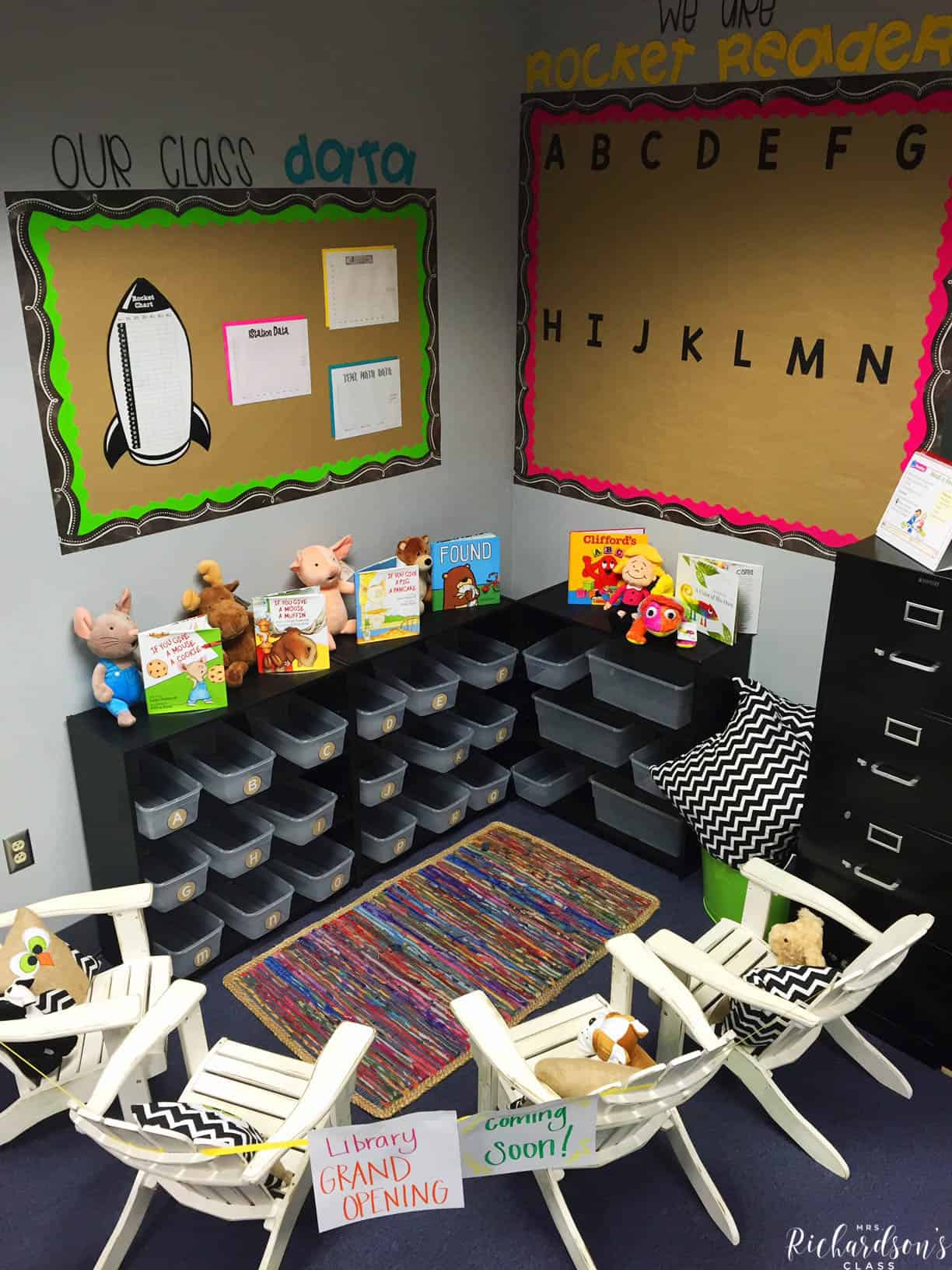 Chalkboard, Burlap, and Bright Classroom Decor - Mrs. Richardson's Class