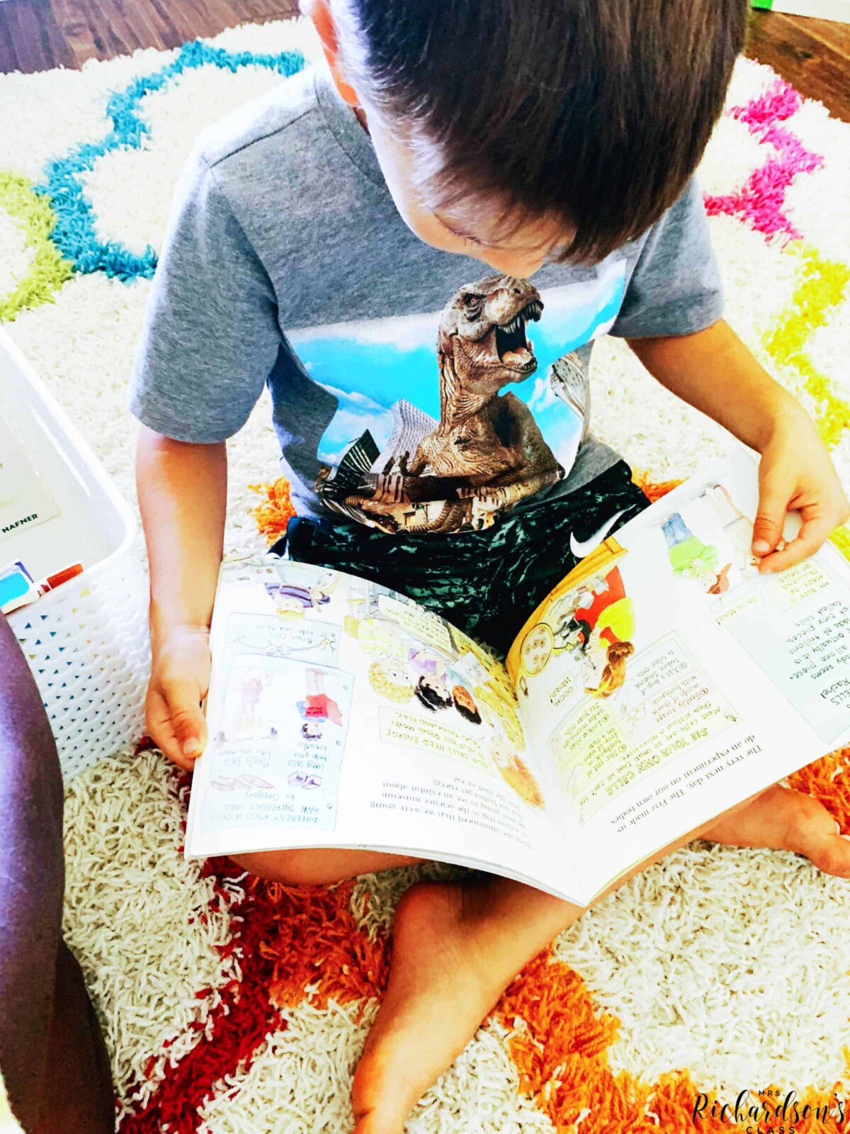 8 Tips to Keep Kindergarten Students in Independent Reading Center