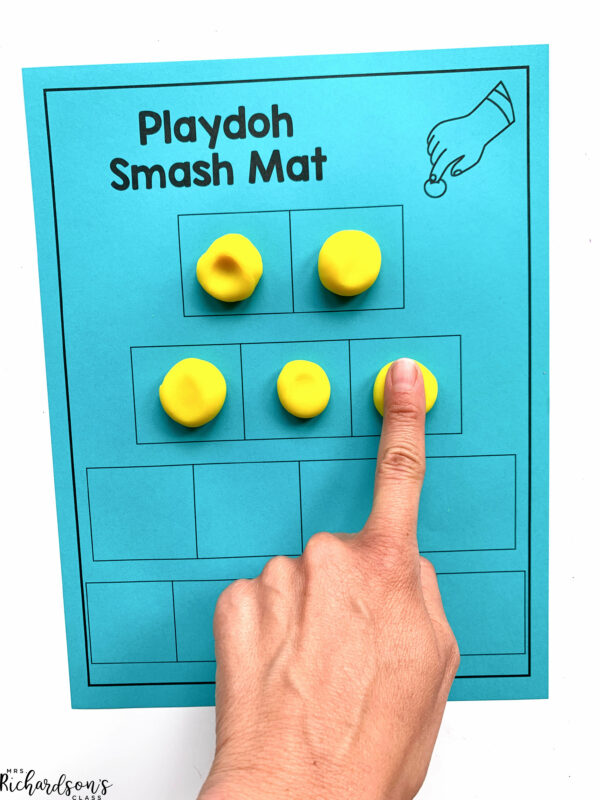 Literacy Manipulatives to Boost Phonics and Reading Skills [FREEBIE]